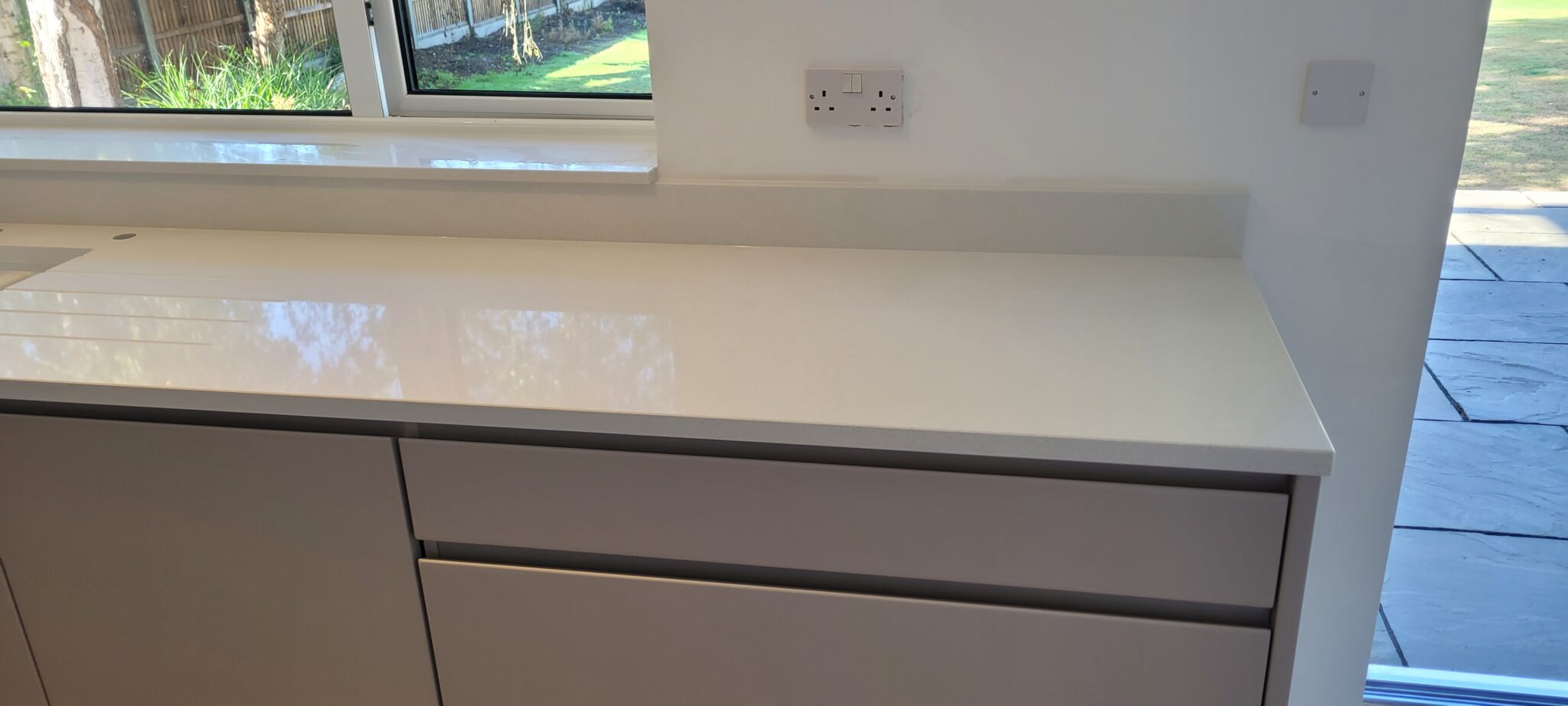 Pacific White – Worldwide Stones